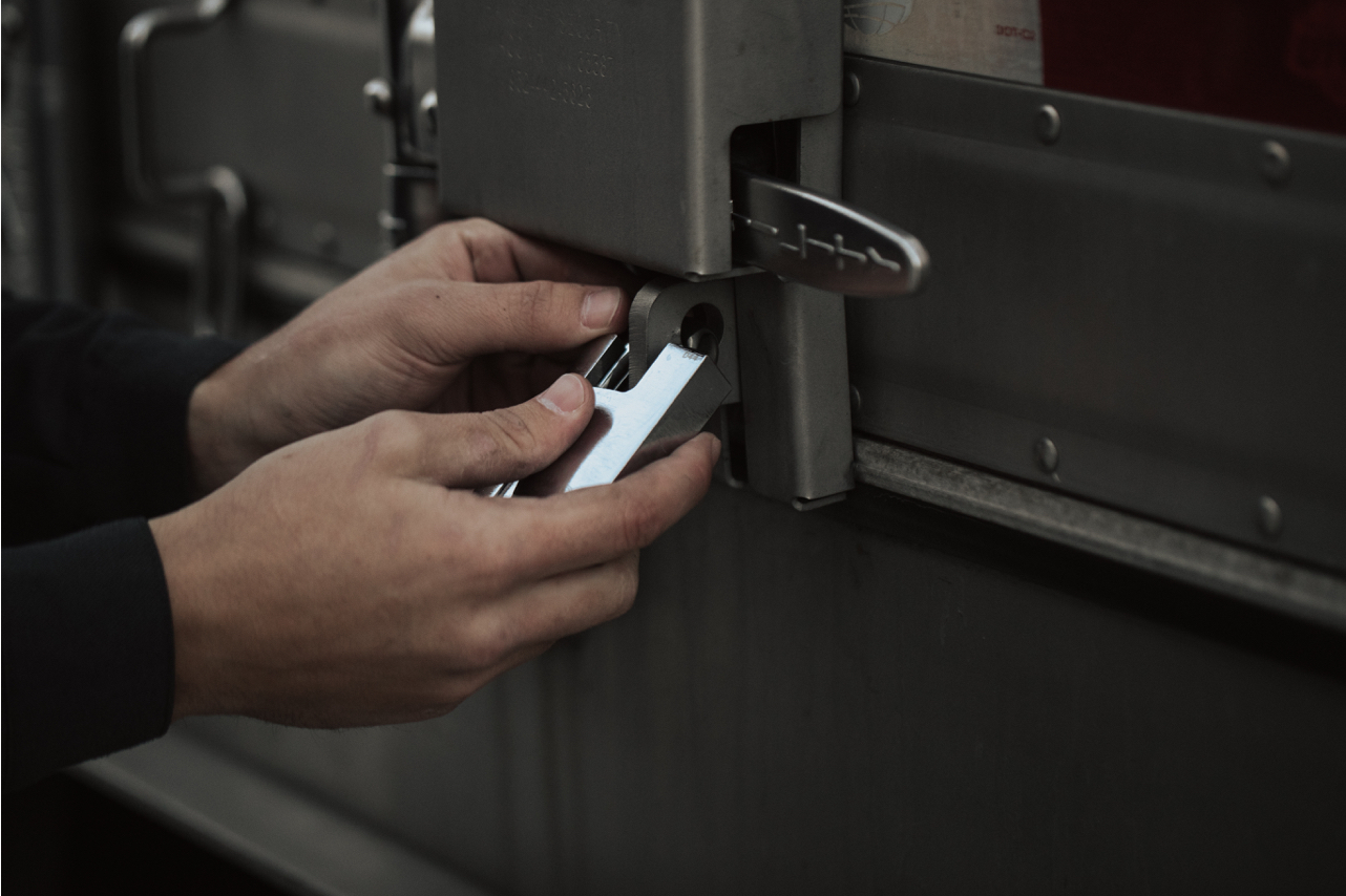 Truck Shipping Services | Advantage Transportation